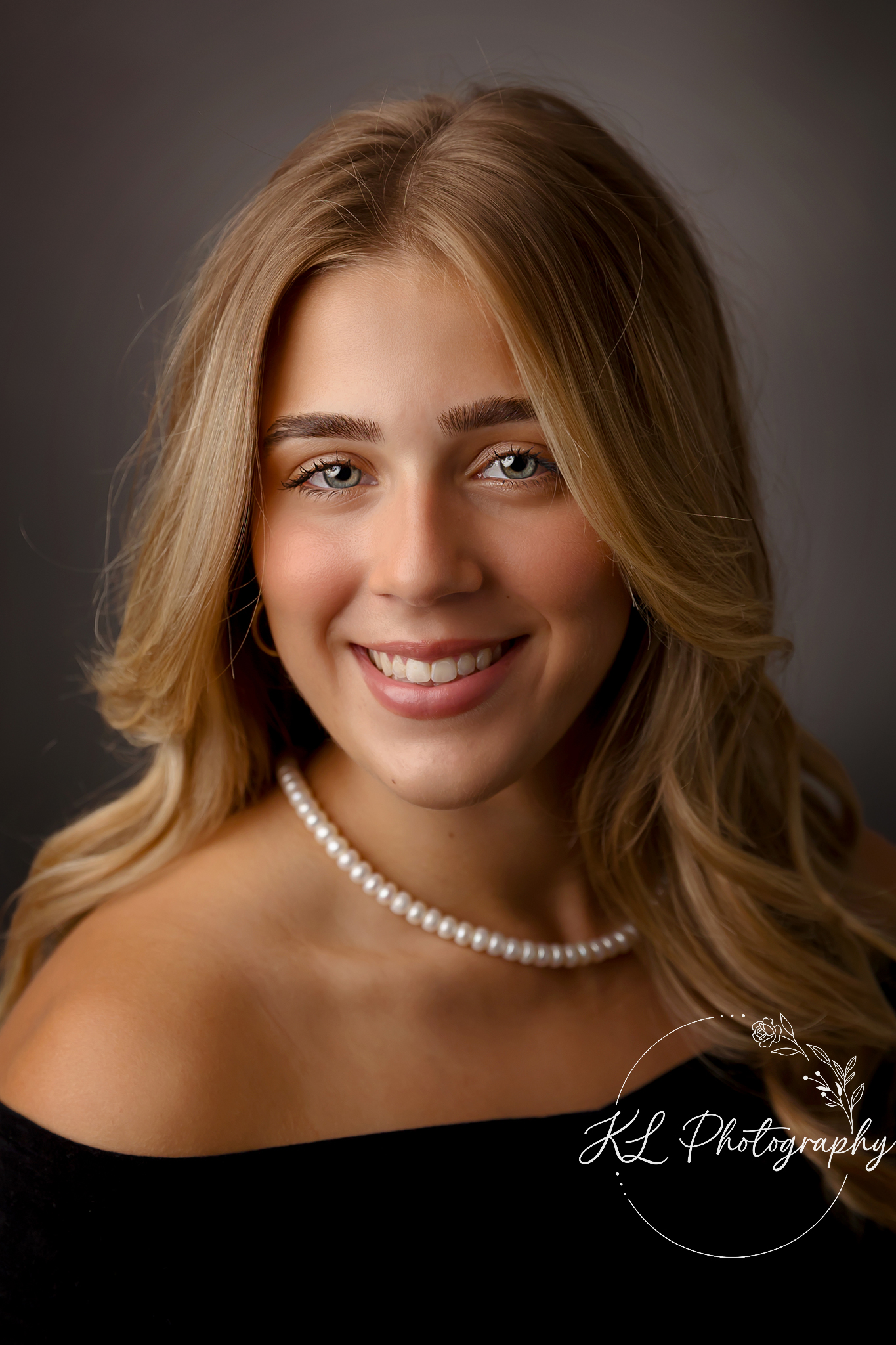 Ava - Union-Endicott Class of 2024 Senior - KL Photography